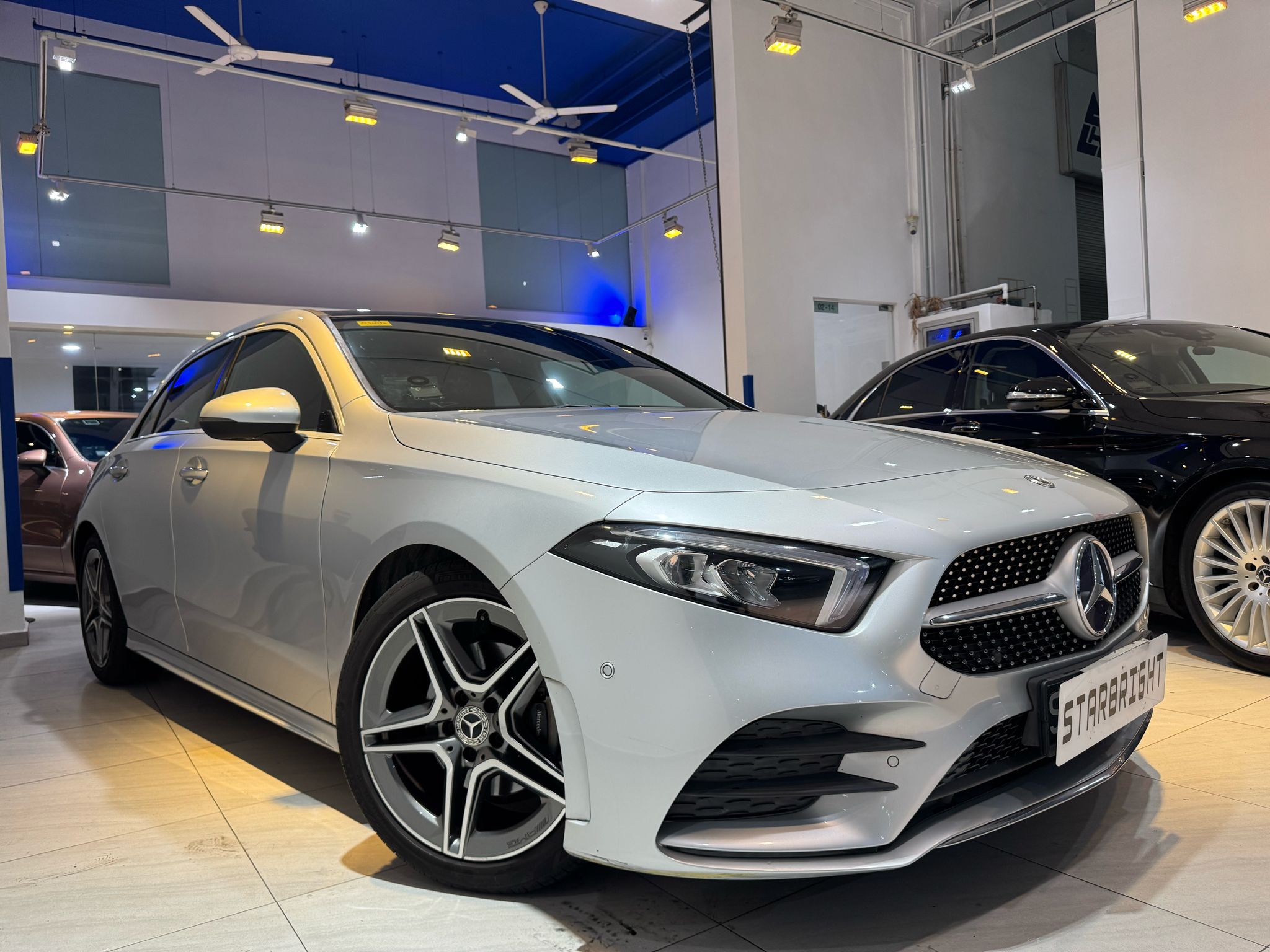 MERCEDES BENZ A200 COMPT SALN AMG LINE (R18 LED SR) | Starbright Auto ...